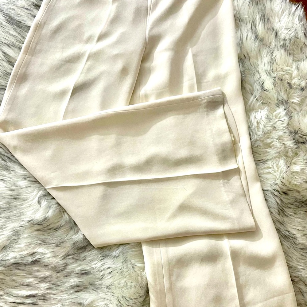 Tory Burch Women’s Fully Lined Wide Ivory Pants. - Gem
